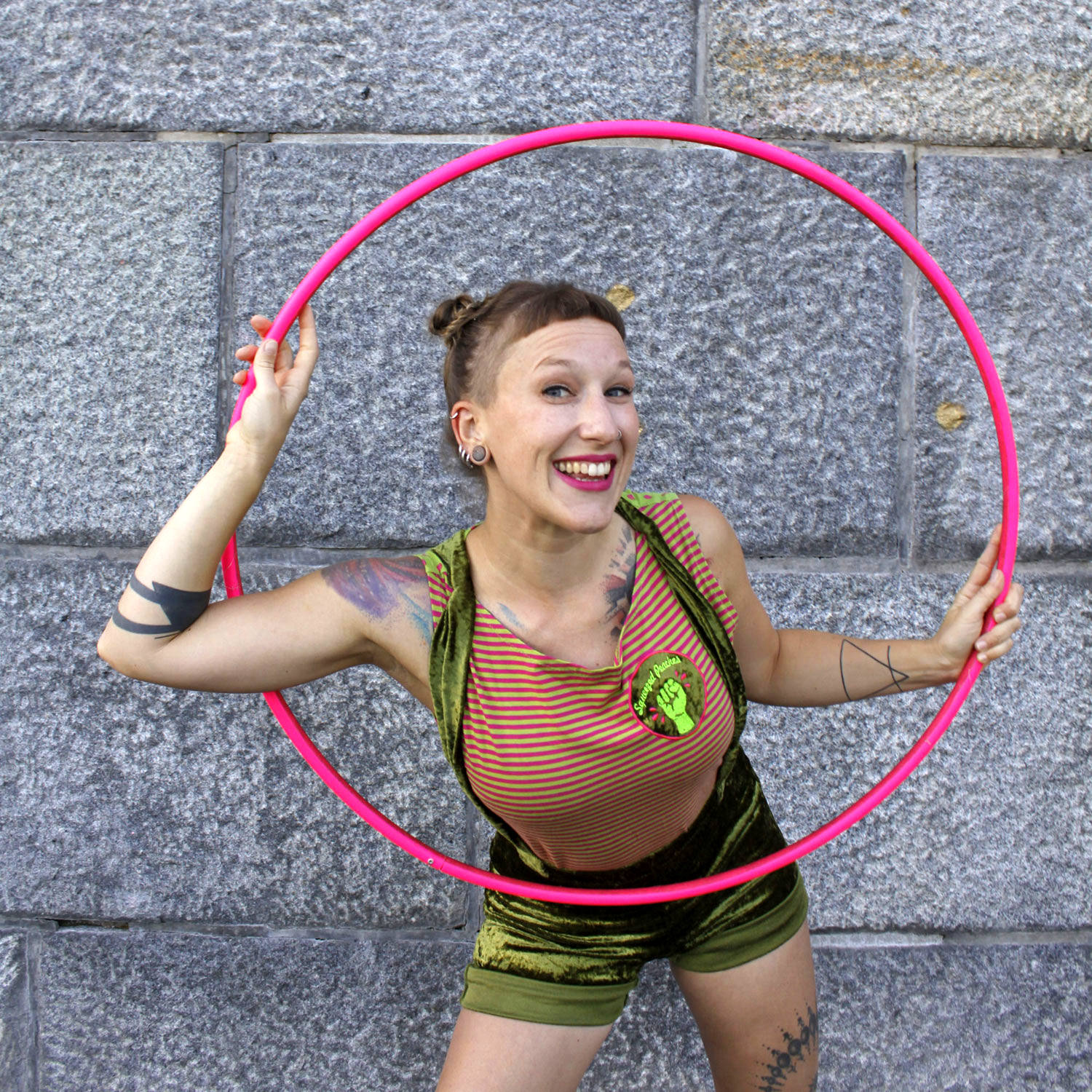 Squeezed Peaches – Hula-Hoop-Performances for your Event